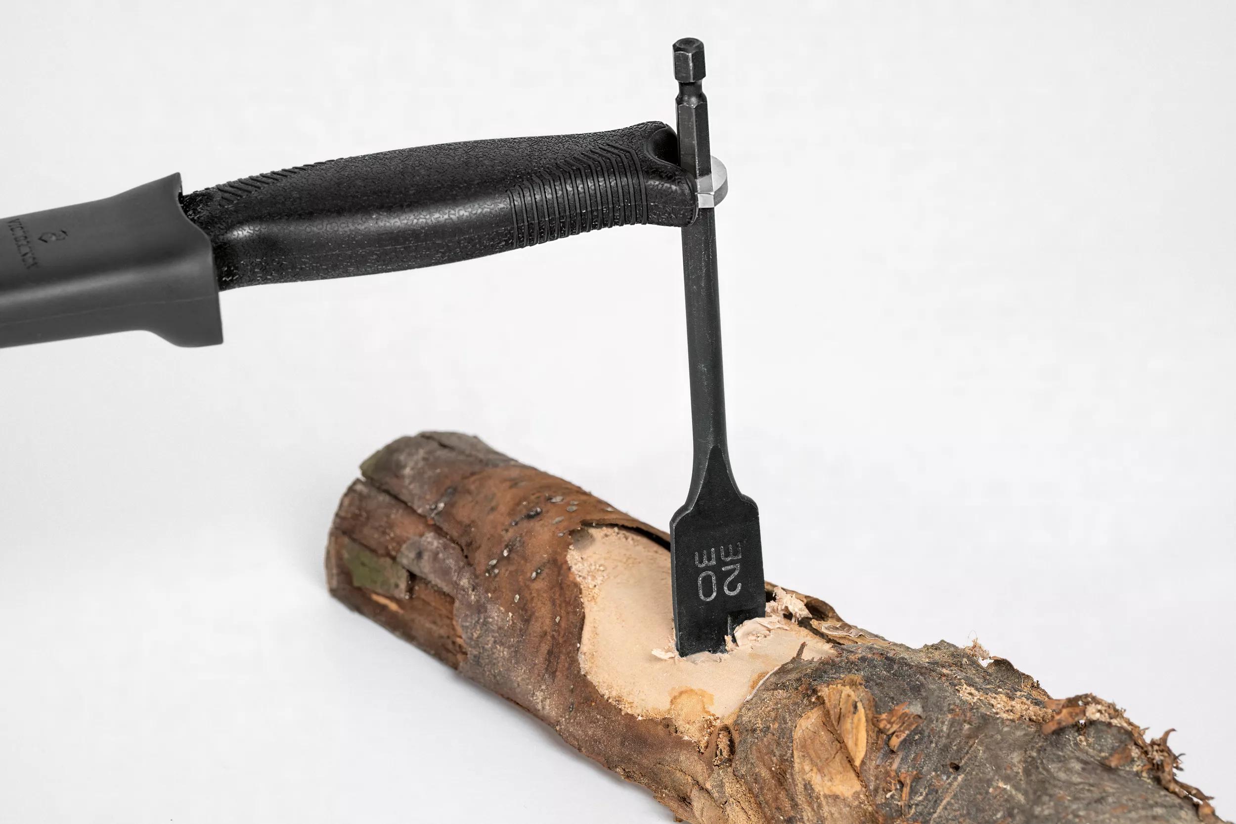 Victorinox Venture Pro Kit in black - 4.0540